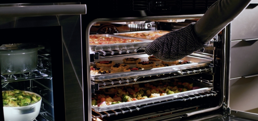 48-Inch-Dual-Fuel-Steam-Range-with-Embedded-Griddle