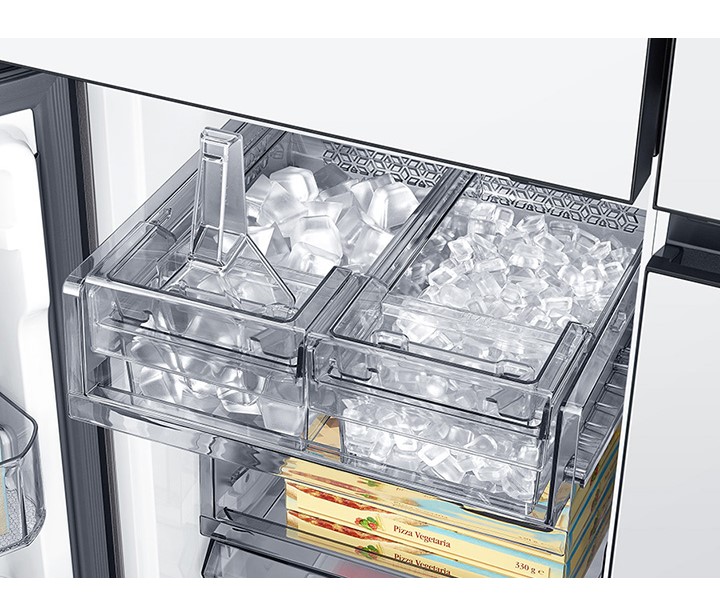 Bespoke 4-Door Flex™ Refrigerator (29 cu. ft.) with AI Family Hub™+ and ...