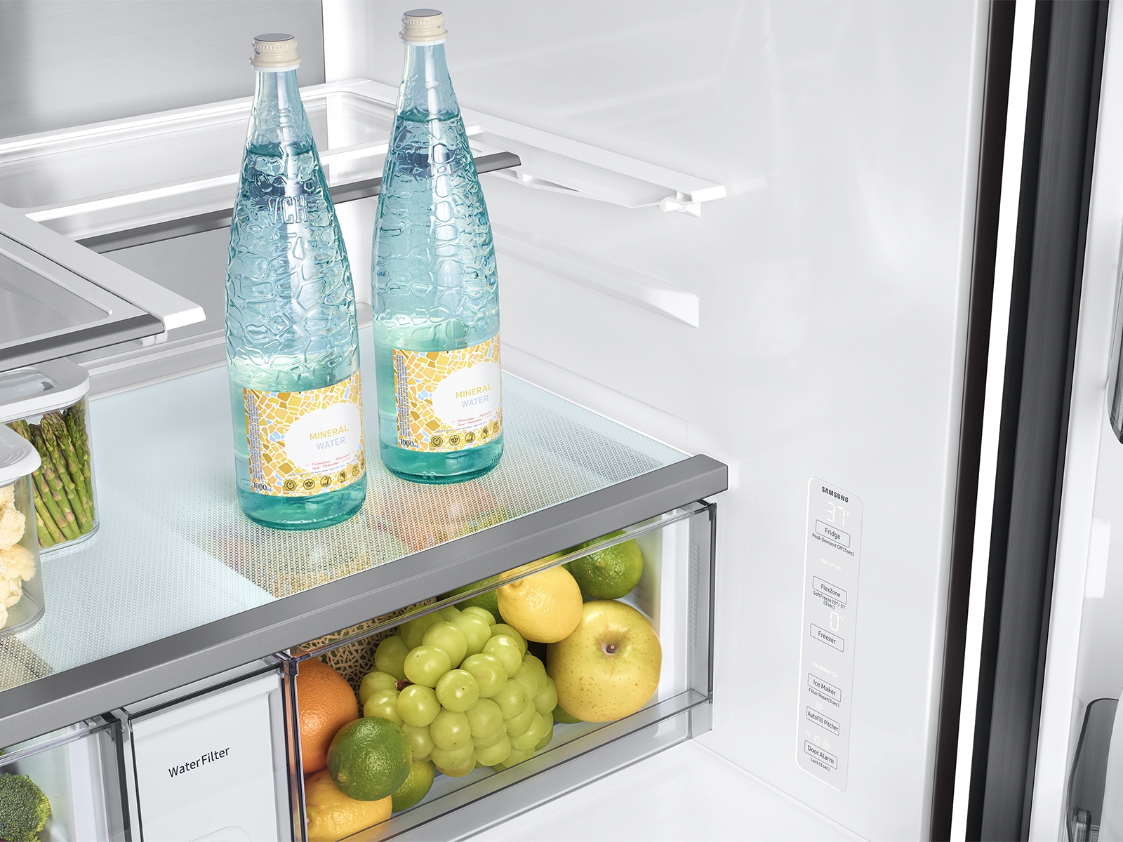 Bespoke 29 cu. ft. 4-Door French Door Refrigerator with Inner Beverage ...