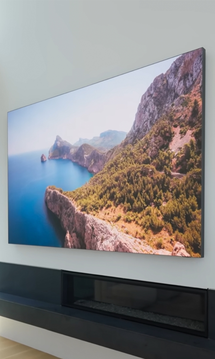 IA008B The Wall All in One 146 4K Direct View LED Display Samsung Business US