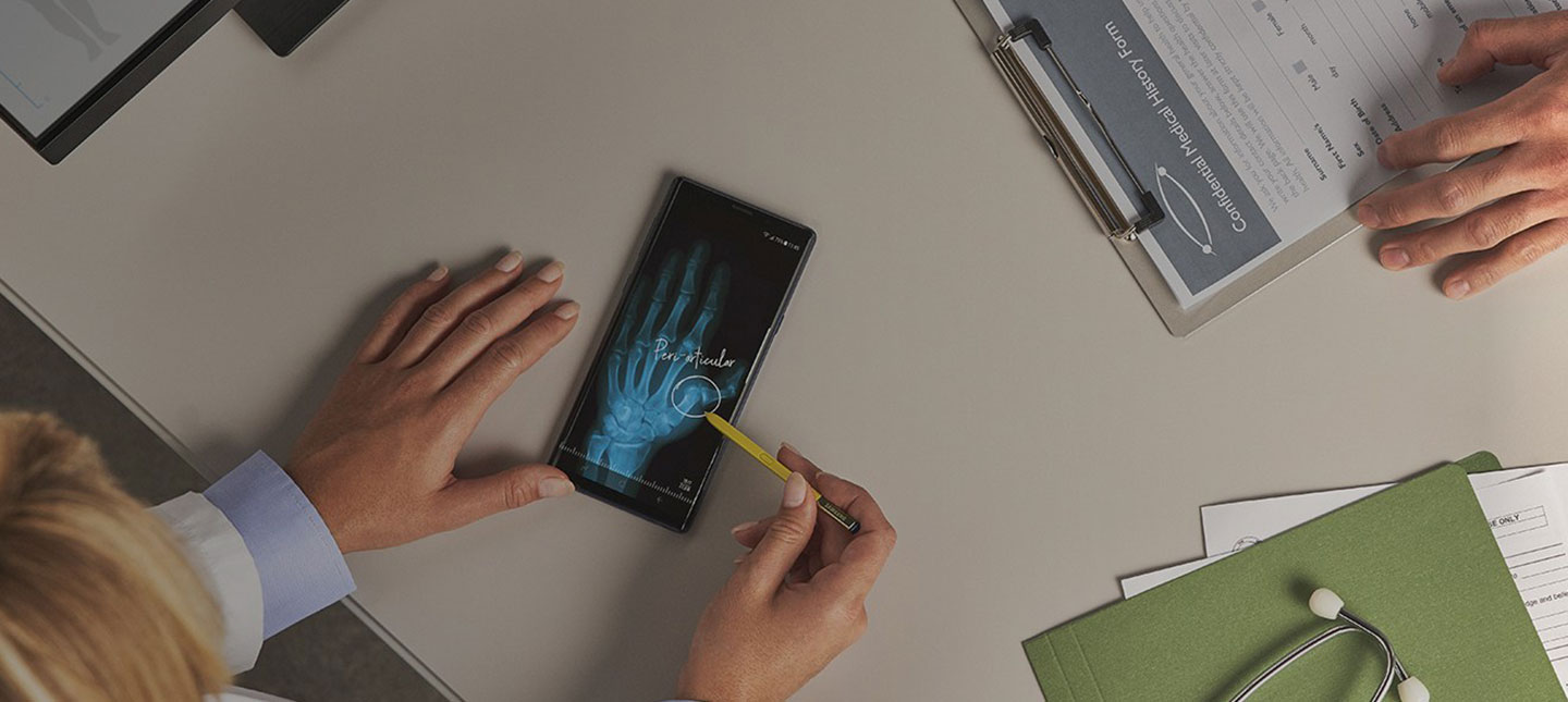 Healthcare Solutions & Technology | Samsung Business