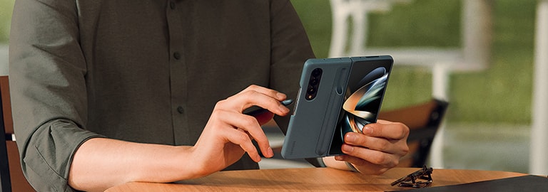 Accessories | Galaxy Z Fold4 | Samsung US